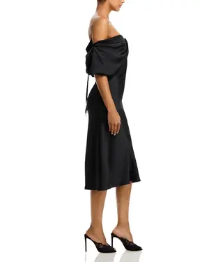 Alexander McQueen Off-the-shoulder Satin Dress