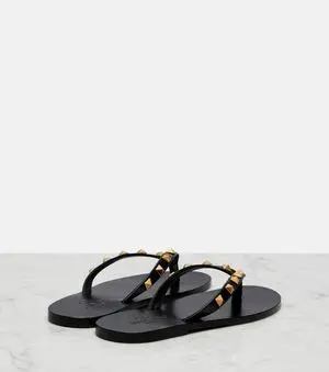 Valentino Garavani Rockstud Thong Sandals - Black