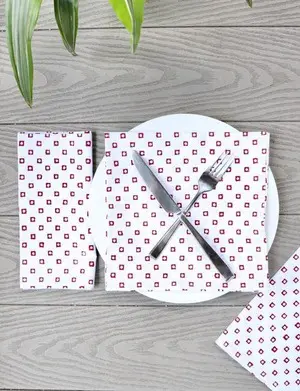 PASSION LILIE Squares Cloth Napkinsset Of 4 - Red