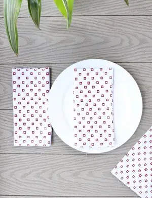 PASSION LILIE Squares Cloth Napkinsset Of 4 - Red