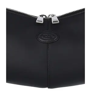 TOD'S Logo Embossed Zipped Shoulder Bag