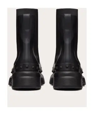 Valentino Garavani Rockstud Round Toe Ankle Boots