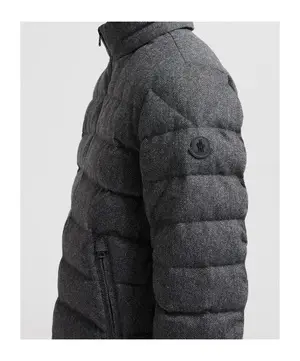 Moncler Arneb Short Down Jacket With Removable Hood - Black