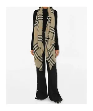 Burberry Checked Fringed-edge Scarf