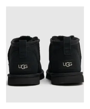 UGG Short Snow Boots With Rear Pull Ring And Logo Detail - Black