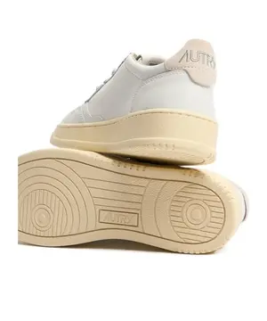AUTRY Medalist Low Top Sneakers - White