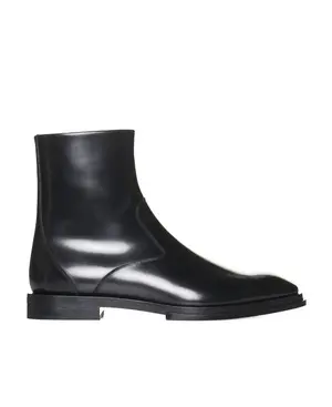 Alexander McQueen Logo Plaque Zip-up Boots