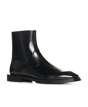 Alexander McQueen Logo Plaque Zip-up Boots