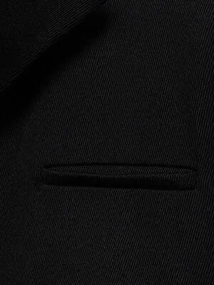 16Arlington Tailored Blazer With Notched Lapels