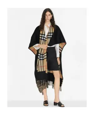 Burberry Vintage Check Pattern Fringed-edge Cape