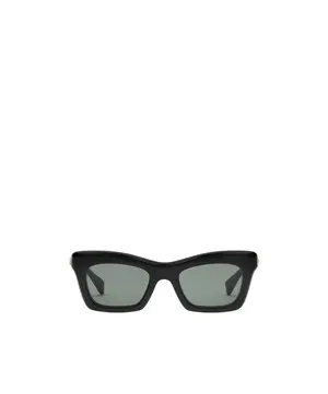 Gucci Cat Eye Sunglasses - Black