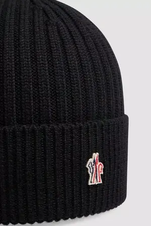Moncler Logo Embroidered Knit Beanie - Black