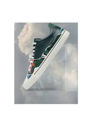 MAISON MARGIELA Leaf-printed Round Toe Lace-up Sneakers
