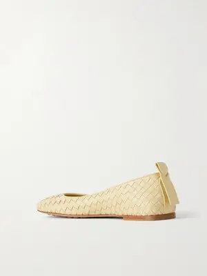 Bottega Veneta Charlotte Intrecciato Leather Ballet Flats - Yellow
