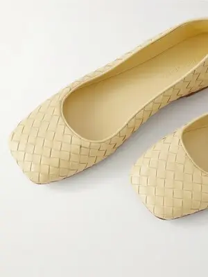 Bottega Veneta Charlotte Intrecciato Leather Ballet Flats - Yellow