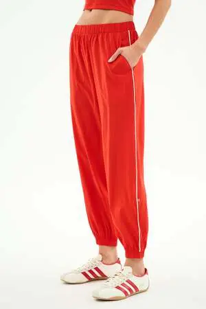 Splits59 Megan Woven Nylon Jogger With Piping - Lotus Red/creme