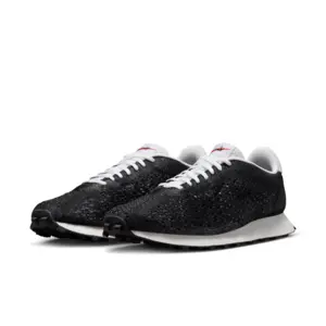 Nike Ld-1000 Flyknit Athletic Shoes