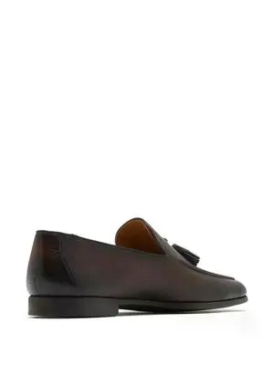 Magnanni Grained Leather Tassel Detail Loafers