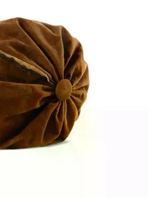 COMMUNS Gathered Detailing Top Button Hat