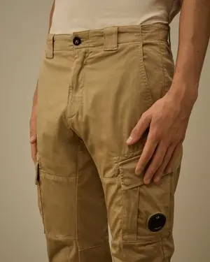 C.P. COMPANY Stretch Cargo Pants With Lens Detail - Brown