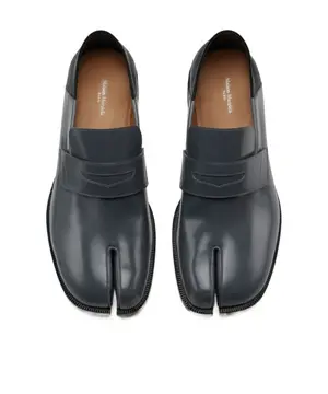 MAISON MARGIELA Tabi Loafers