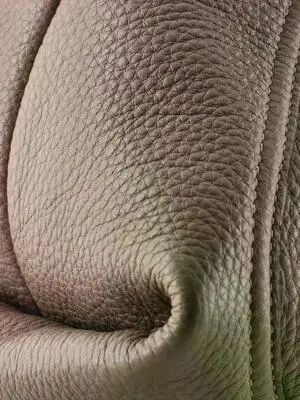 Gucci Softbit Leather Medium Hobo Bag