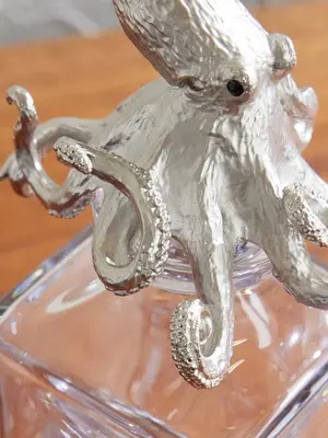 DEAKIN & FRANCIS Octopus -tone And Crystal Decanter