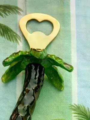 LES-OTTOMANS Palm Textured Bottle Opener