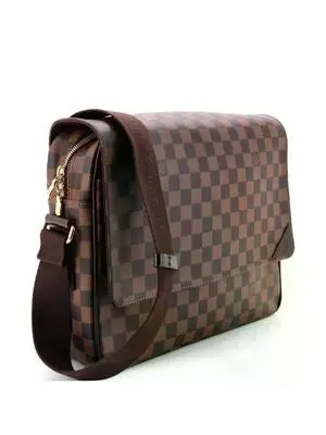 LOUIS VUITTON Shelton Messenger Bag Damier Mm