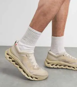 On Cloudtilt Moon Trainers - White