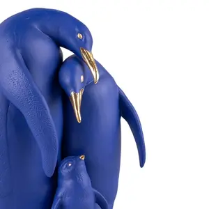 LLADRO Porcelain Penguin Family Figurine