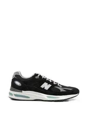 NEW BALANCE 991v2 Low-top Sneakers