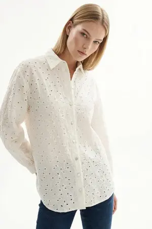 EXQUISE Marlee Broderie Anglaise Shirt - Ecru