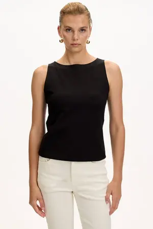 EXQUISE Sleeveless Boat Neck Knit Blouse