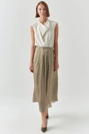 EXQUISE Ashlyn Sleeveless Cowl Neck Blouse