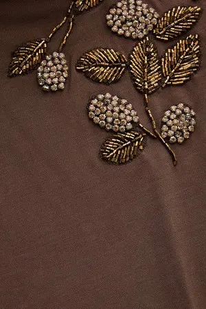 EXQUISE Oaklyn Embellished V-neck T-shirt