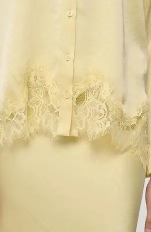 BY TESS COLLECTION Amora Blouse With Lace Trim