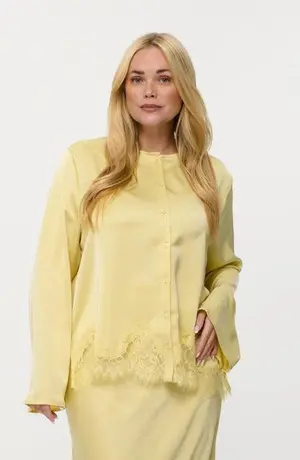 BY TESS COLLECTION Amora Blouse With Lace Trim