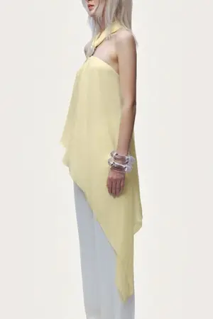 NOCTURNE Sleeveless Halter Blouse