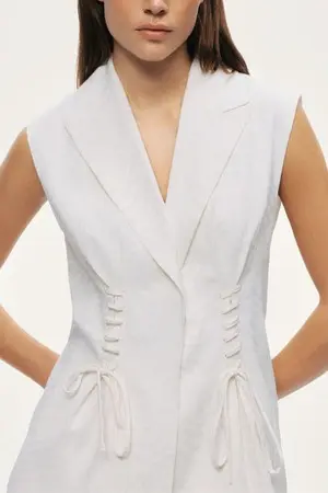 NOCTURNE Lace-up Waist Tailored Vest - Ivory