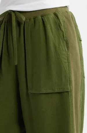 CITY BLUES Patch Pocket Drawstring Wide Leg Crop Pants - Pine