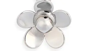 Marc Jacobs Mini Daisy Pendant Necklace
