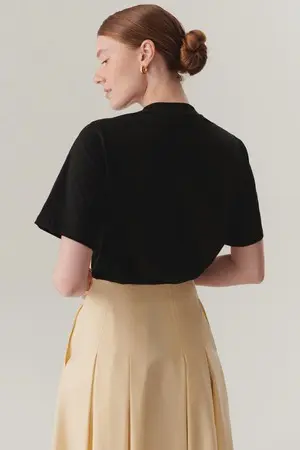 EXQUISE Leilani Embellished T-shirt - Black