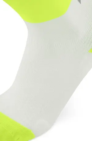 2xu Vectr Reflective Crew Socks