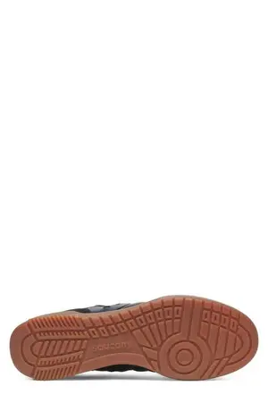 Saucony Gender Inclusive 586i Low Top Sneakers - Black/gum