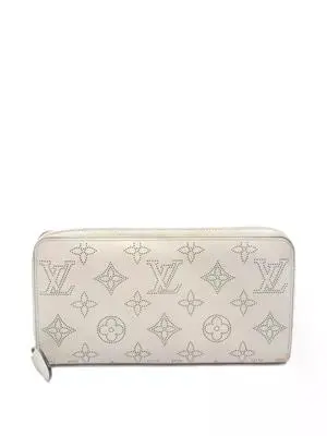 LOUIS VUITTON 2000s Mahina Bron Round-zipper Leather Wallet