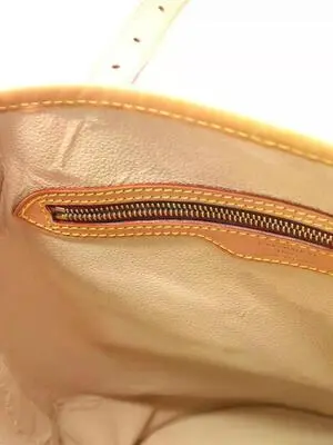 LOUIS VUITTON Monogram Canvas Gm Bucket Shoulder Bag