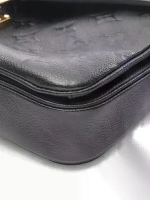 LOUIS VUITTON Pochette Metis Monogram Empreinte Tote Bag