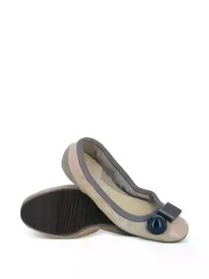 DOVE NUOTANO GLI SQUALI Geometric Detail Ballet Flats