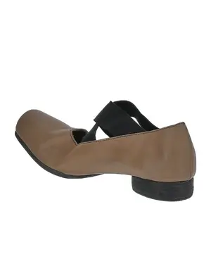 UMA WANG Square-toed Flats With Elastic Detail